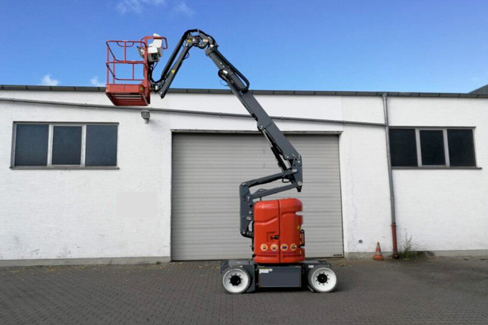 Gelenkteleskop-Arbeitsbühnen Elektro | BS Mietservice GmbH