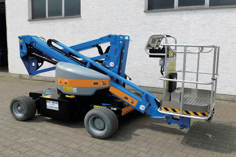 Gelenkteleskop- und Mastarbeitsbühnen | BS Mietservice GmbH